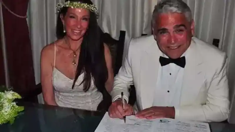 Nermin Bezmen kimdir? Tolga Savacı ile Nermin Bezmen Neden Boşandı ... Nermin Bezmen kimdir? Tolga Savacı ile Nermin Bezmen Neden Boşandı ...